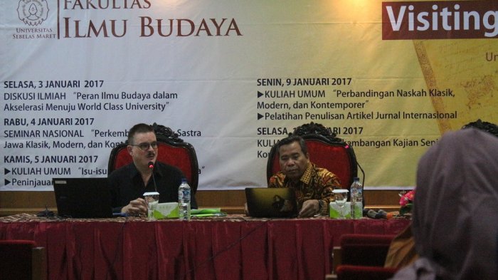 Guru Besar Leiden University: Penggunaan Bahasa Jawa Bergantung pada ...