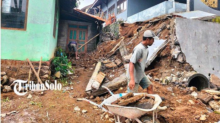 Talut dan Pagar SMP N 1 Gladagsari yang Longsor Sudah Kedua Kali ...