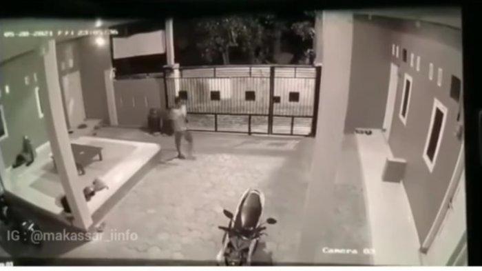 Terekam CCTV, Seorang Pria Makassar Rampok Mahasiswi di Kamar Kos ...
