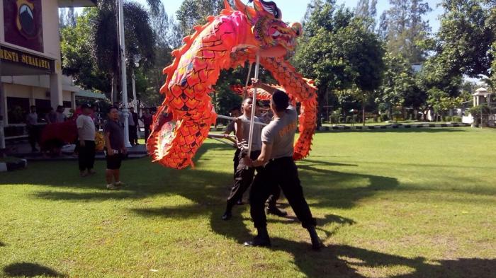 Anggota Baru Dalmas Sabhara Polresta Surakarta Latihan Fisik dengan ...