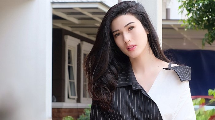 Sempat Diterpa Gosip Miring, Stevianne Agnecya dan Suami Rayakan Ulang ... Sempat Diterpa Gosip Miring, Stevianne Agnecya dan Suami Rayakan Ulang ...