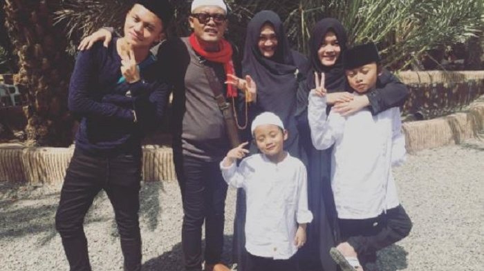 Gaya Sule dan Istri saat Umrah Ini Jadi Sorotan, Netter Heran Padahal ...