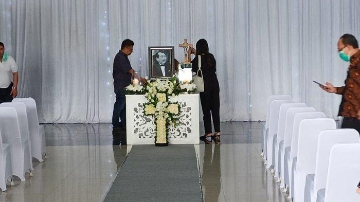 Suasana Pelayat Robby Sumampouw di Thiong Ting Solo, Karyawan hingga ...