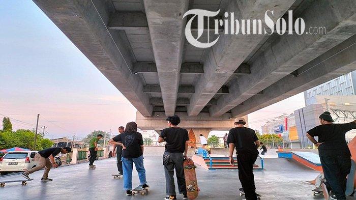 Potret 'Anak Gaulnya Solo',Kini Manfaatkan Kolong Flyover Purwosari ...