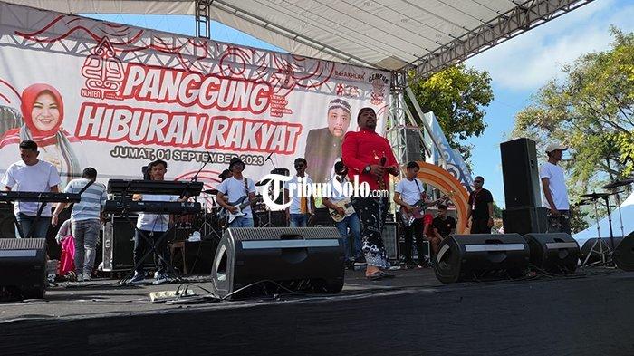Abah Lala Meriahkan Konser Sosialisasi Gempur Rokok Ilegal, Sukses Buat ...