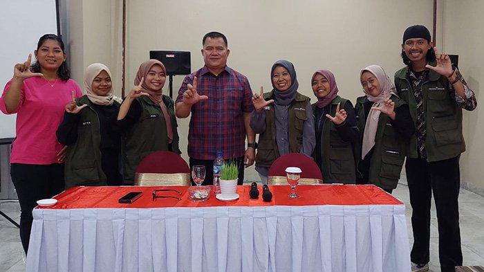 Pj Bupati Bernhard Titip Amanat ke Relawan KBB Nanomo soal Pendidikan Anak-anak di Maybrat ...