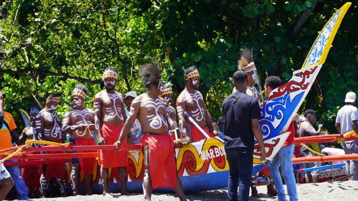 Nama-nama dan Makna Perahu Adat Enam Keret Byak Karon di Tambrauw ...