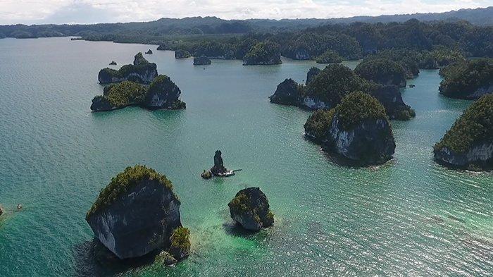 Pesona Raja Ampat, Kisah Empat Raja dan Misteri Gua Hantu ...