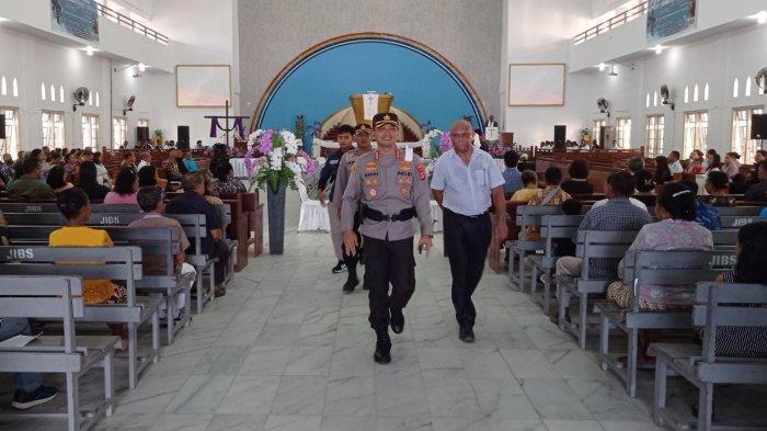 Kerahkan Penjinak Bom, Kapolresta Sorong Kota Pastikan Gereja Aman ... Kerahkan Penjinak Bom, Kapolresta Sorong Kota Pastikan Gereja Aman ...