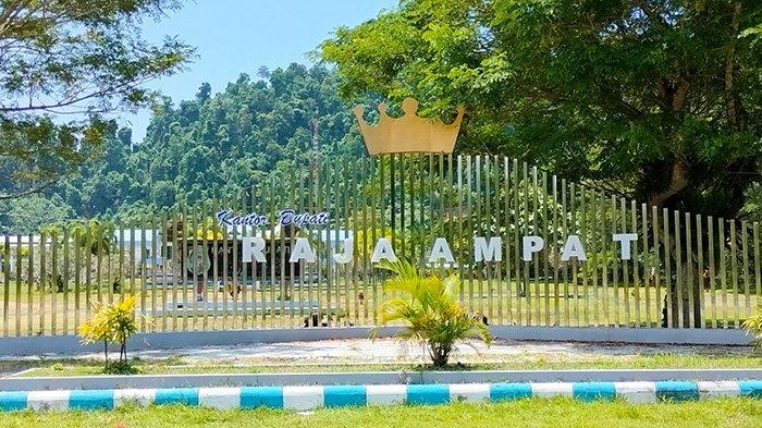 Pertumbuhan Ekonomi dan IPM Kabupaten Raja Ampat Naik, Bupati Minta ...