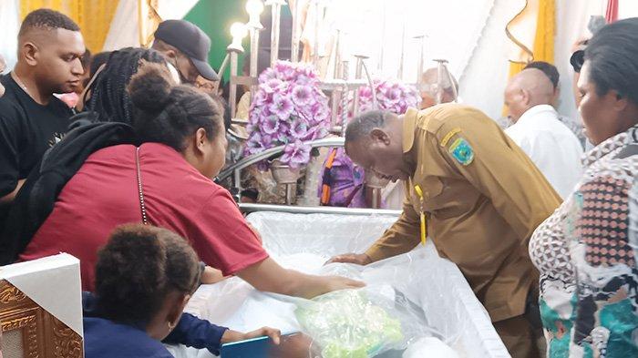 Intelektual Maybrat Sebut Pdt Emr Petrus Wafom Berikan Karya Nyata Bagi ...