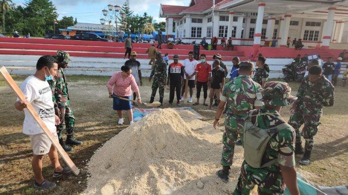 ASN BKPSDM Bersama TNI dan 214 PPPK Turun ke Jalan Bersihkan Lapangan ...