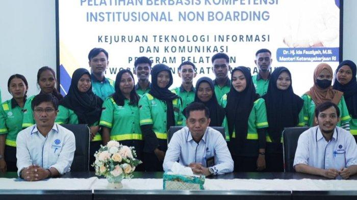 Tutup Pelatihan Network Administrator Muda, Begini Pesan Kepala BPVP Sorong - Tribunsorong.com