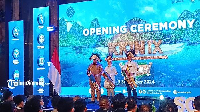 Menaker Ida Fauziyah Buka KKIN IX di Sorong, Jabarkan Tantangan Dunia ...