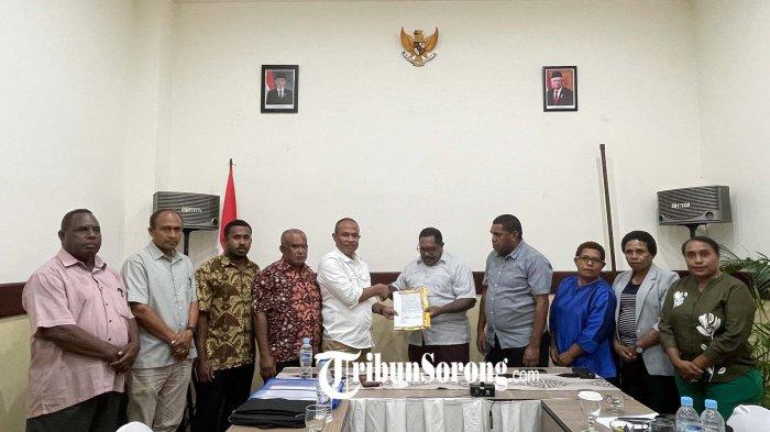 MRPBD Sikapi Hasil Penetapan Paslon Gubernur dan Wakil Gubernur Papua Barat Daya - Tribunsorong.com