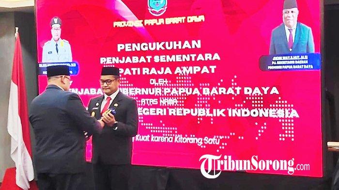 Bupati-Wakil Bupati Raja Ampat Cuti Maju Pilkada 2024, Kabiro ...