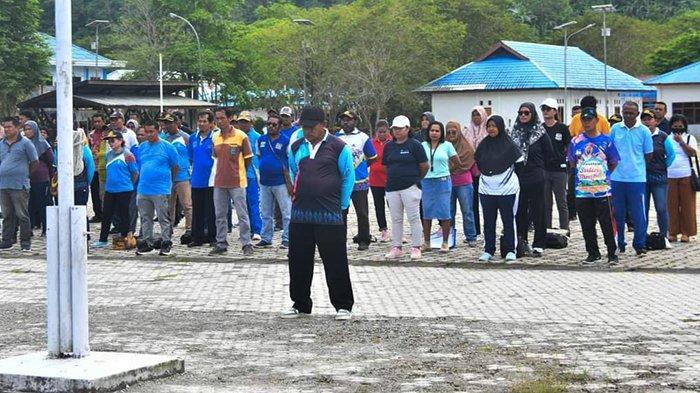 Pjs Bupati Raja Ampat Ajak ASN bersama TNI-Polri Jaga Stabilitas ...