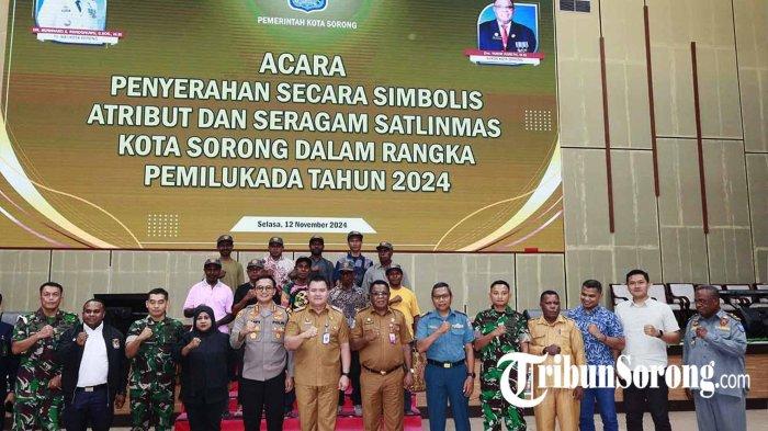 760 Satlinmas Terima Atribut dan Seragam, Ini Pesan Penting Pj Wali ...