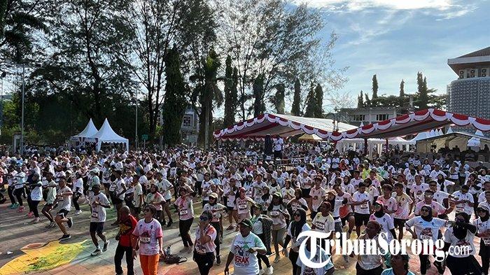 FOTO-FOTO Keseruan Color Run KPU Papua Barat Daya - Tribunsorong.com