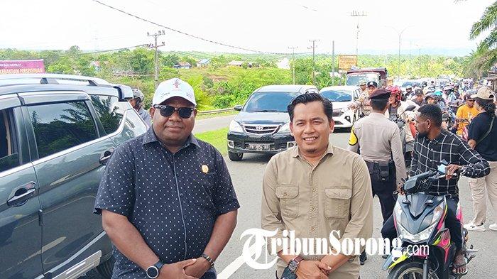 Ketua KPU Kabupaten Sorong Frengki Duwith Pantau Penyekatan di Tugu Pawbili KM 18 - Tribunsorong.com