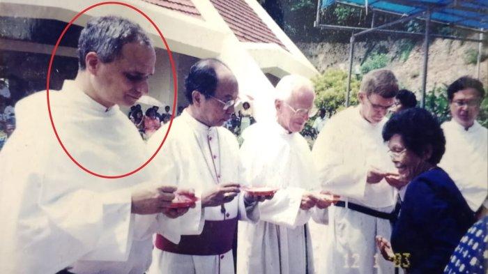 NOSTALGIA Kunjungan Kardinal Robert Prevost, OSA yang Kini Menjadi Paus ...