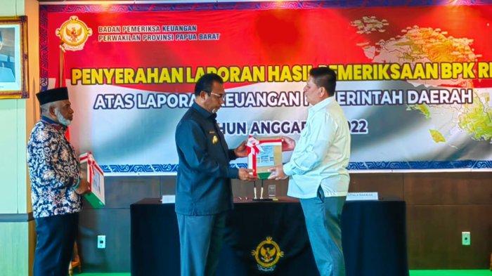 Terima LHP dari BPK RI, Bupati Raja Ampat Berikan Sambutan Mewakili para Kepala Daerah ...