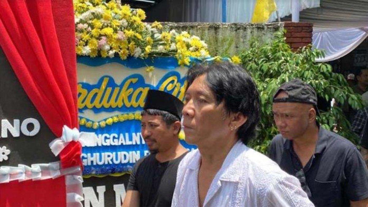 7 Lagu Terbaik Bimbim Slank, Sang Ayahanda Meninggal: Bimbim Jangan ...