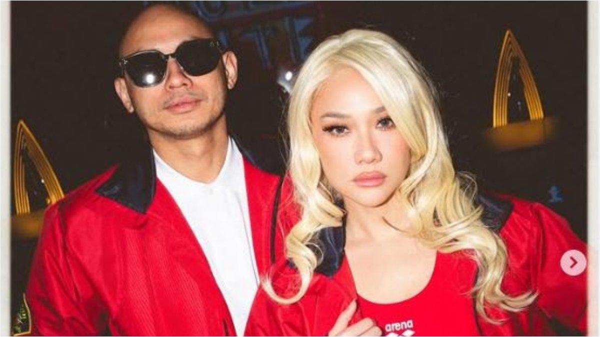 Potret 'Geng Aries Party' Pakai Kostum Tema 90an, Vidi Aldiano Perankan Om Jin, BCL Jadi C.J ...