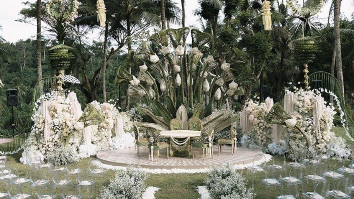 Serba Serbi Pernikahan Luna Maya & Maxime Bouttier, Dekorasi Megah hingga Raffi Ahmad Jadi Saksi ...