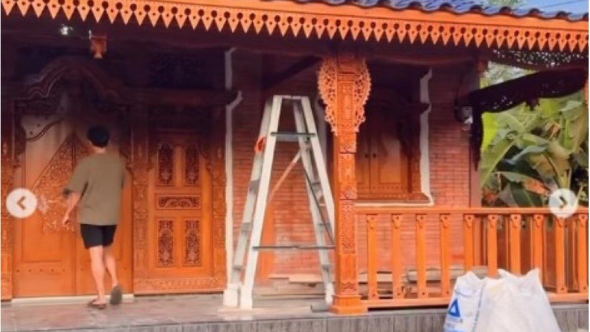 5 Penampakan Rumah Baru Denny Caknan dan Bella Bonita, Kental Gaya Jawa ...