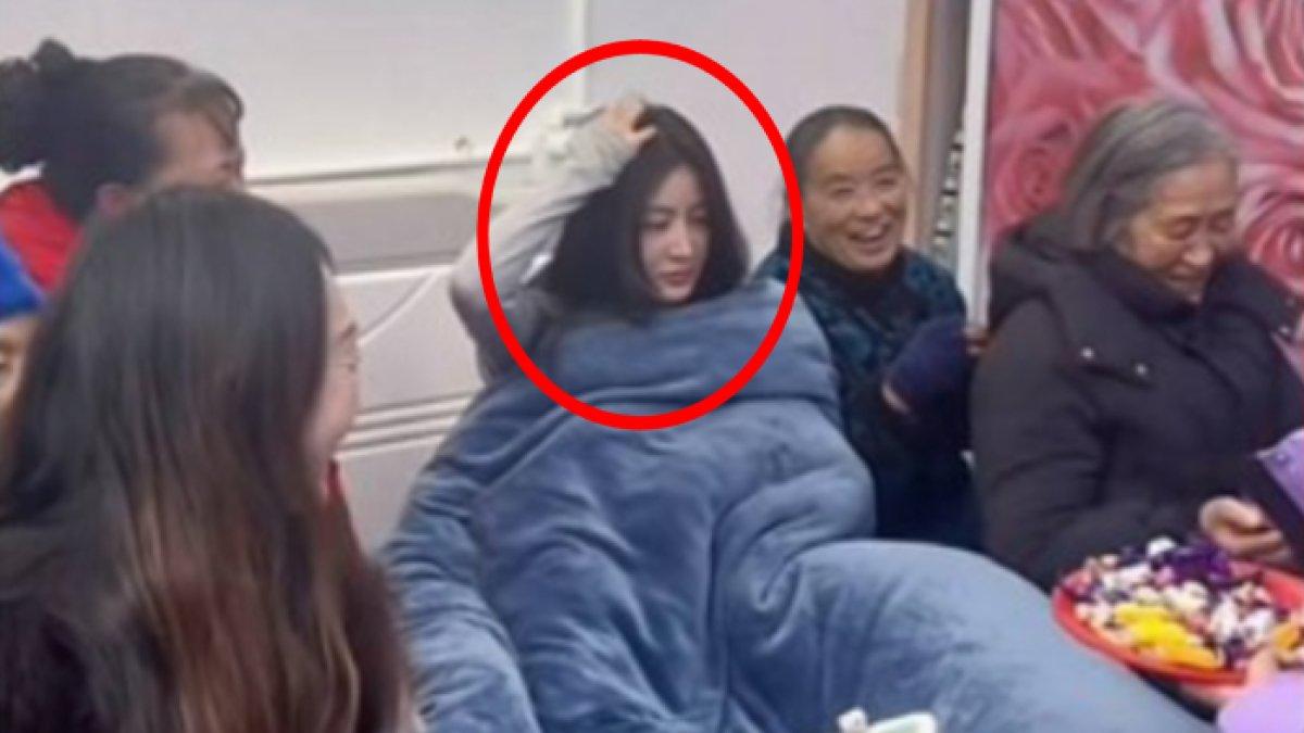 Tidur di Rumah Pacar, Gadis Bingung Bangun Dikelilingi Banyak Orang ...