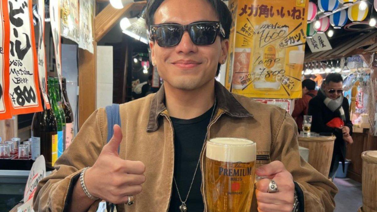 5 Potret Jefri Nichol Liburan di Jepang, Nyuci Baju dan Nyetrika ...