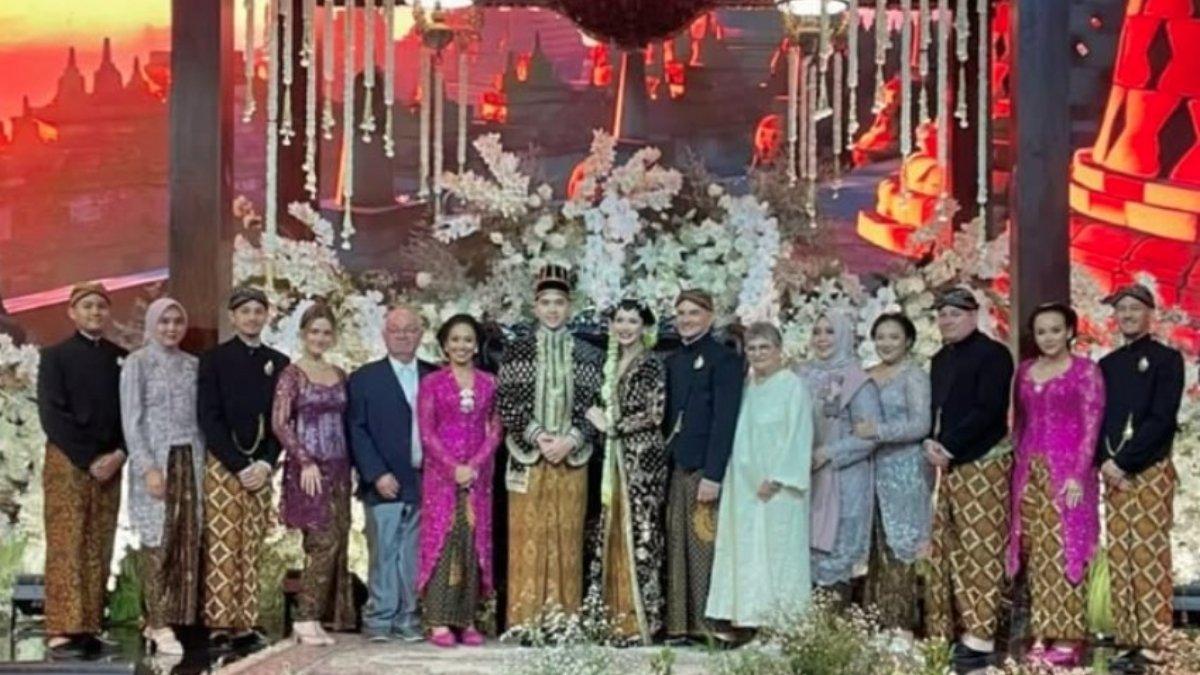 Potret Ayah Tiri Alyssa Daguise, Turut Hadir di Pernikahan Al Ghazali ...