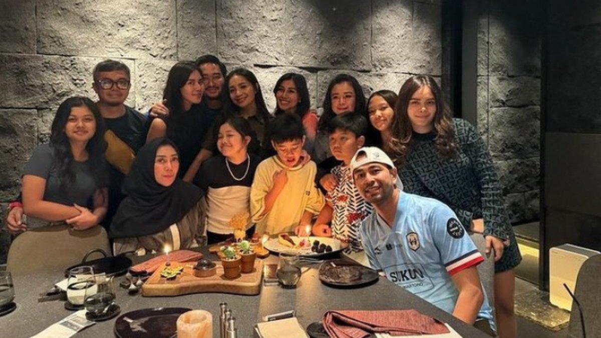 Kecil-kecil Kaya Raya, Rafathar Pamer Traktir Mama Amy Ultah, Bayari ...