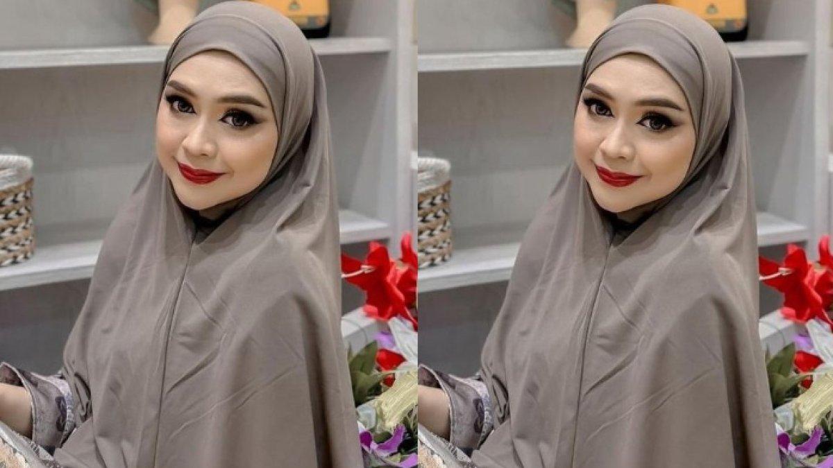 Potret Ria Ricis Tambah Menor usai Cerai dari Teuku Ryan, Makeup Tebal Bibir Merona: Tuntutan ...