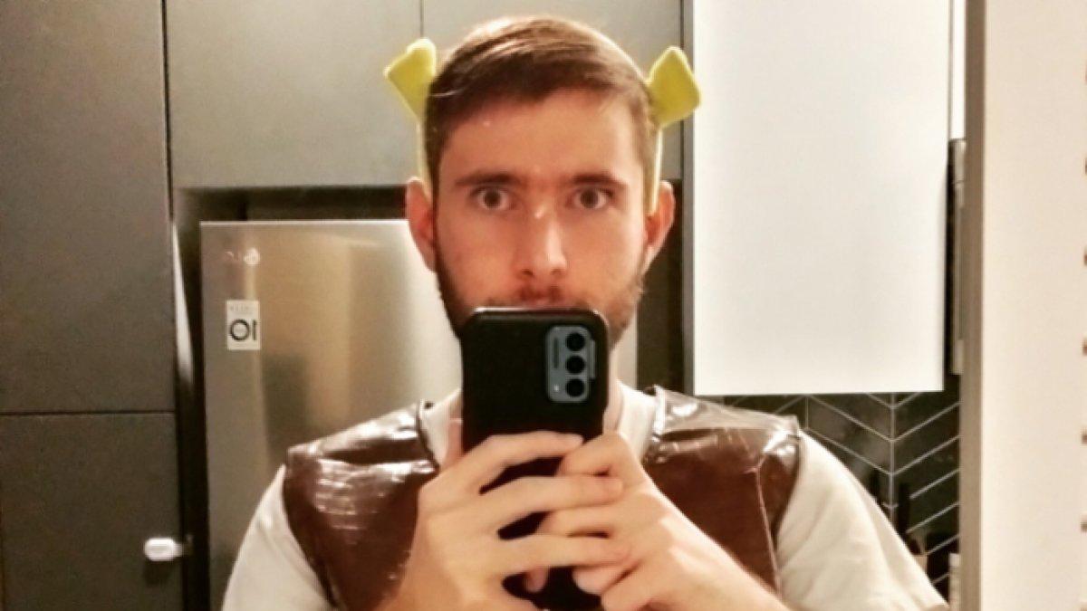 5 Foto Asher Novkov, Bule Tampan Pacar Stephanie Poetri, Calon Menantu ...