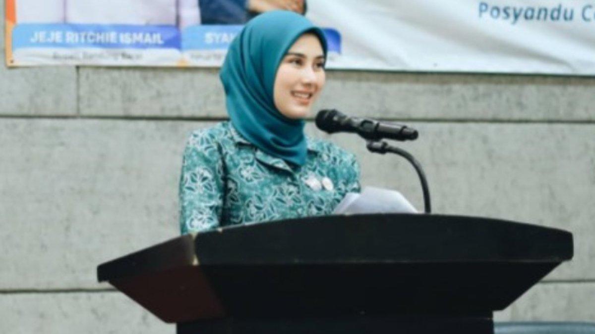 Potret Syahnaz Sadiqah Hadiri Kegiatan PKK di Kalimantan, Istri Jeje ...