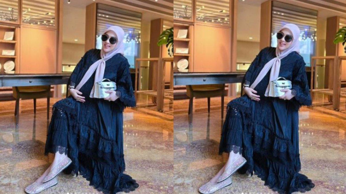 5 Potret Syahrini di Kehamilan 8 Minggu, Bahagia Pamer Baby Bump, Tetap Modis Jinjing Tas ...