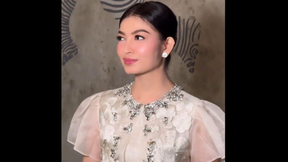 5 Penampilan Baru Selvi Ananda Pakai Behel, Istri Gibran Tampil dengan ...