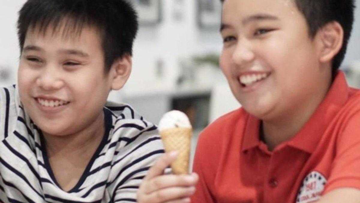 7 Foto Omar dan Keanu Anak Kembar Cindy Fatikasari dan Tengku ...