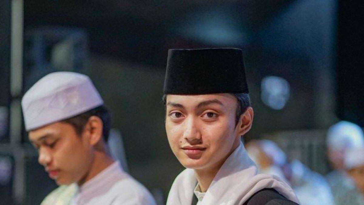 Pesona Gus Azmi Viral Nikahi Gadis 21 Tahun, Dulu Main Film 'The Santri ...