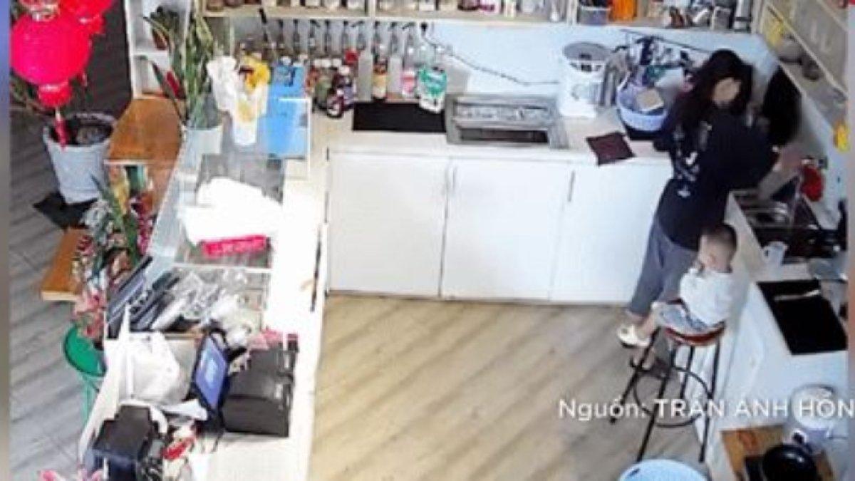 Syok Pemilik Toko Cek Rekaman CCTV, Nasib Terima Mama Muda Bekerja di Tempatnya, Menyesal ...