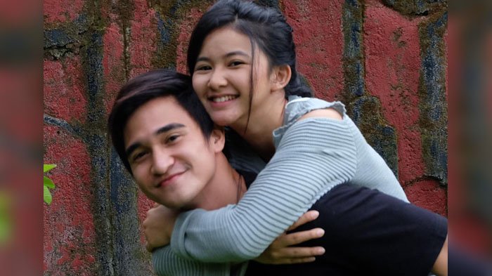 Genap 2 Tahun Pacaran, Begini Kata-kata Romantis Adhitya Alkatiri untuk ... Genap 2 Tahun Pacaran, Begini Kata-kata Romantis Adhitya Alkatiri untuk ...
