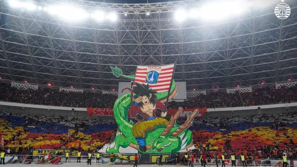 Hal Menarik di Laga Persija vs Persebaya: Goku dan Gohan Anime Dragon ...