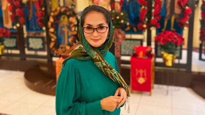 Potret Baru Anna Maria Istri Roy Marten yang Jarang Terekspos, Tampil ...