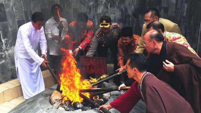 Sejarah Api Abadi Mrapen di Masa Kerajaan Majapahit, Kini Telah Padam Total & Penyebab Masih ...