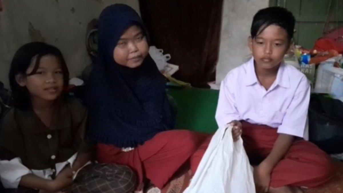 FAKTA Aria Naizar Syaputra, Bocah di Tasikmalaya Jualan Keliling untuk ...