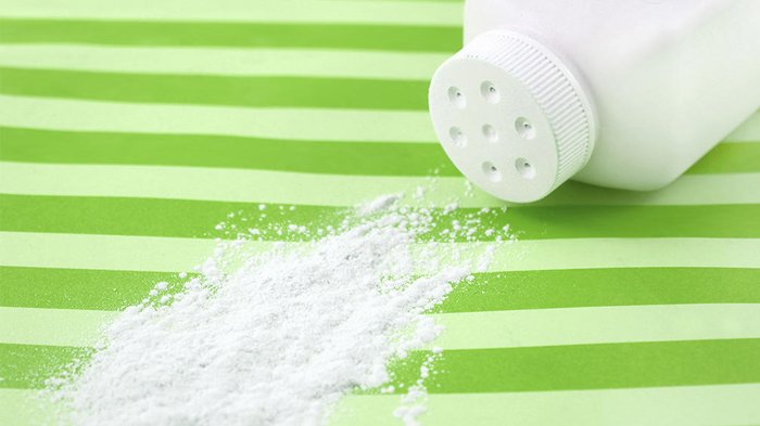 Di Luar Nalar! Wanita Ini Kecanduan Ngemil Bedak Bayi, Klaim Meleleh di ...