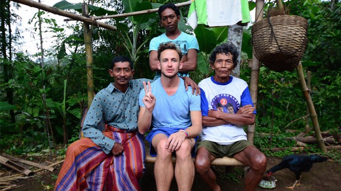 Ini 7 Kebiasaan Unik Orang Indonesia yang Bikin Bule Garuk-garuk Kepala ...