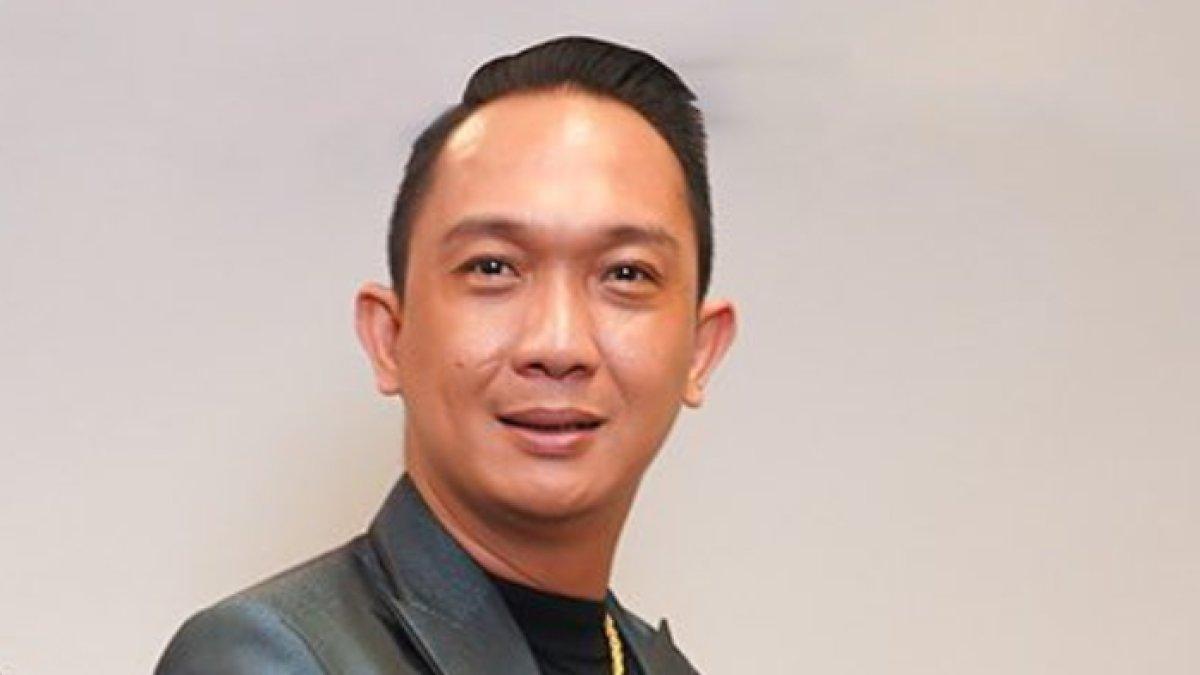 Cara Ganteng, Rutin Lakukan Eksfoliasi Wajah, Seketika Kulit Makin Sehat dan Cerah bak John LBF ...